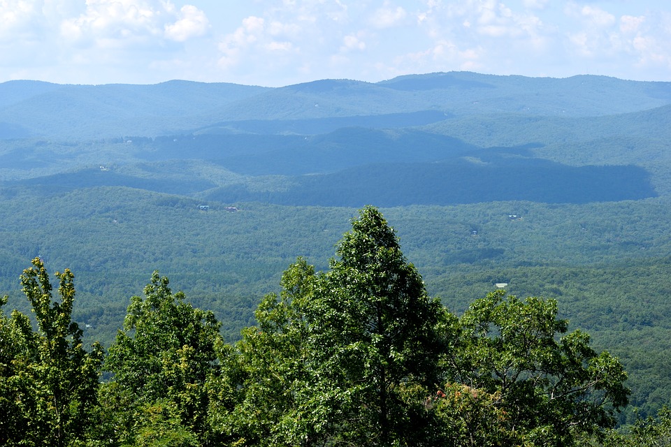 Travel The Georgia Mountains And Enjoy The Wine - Lite Wallet Traveler